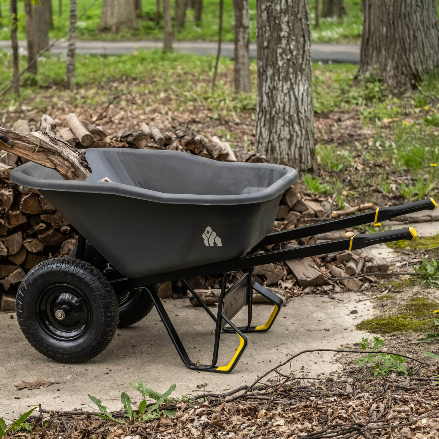 Gorilla Wheelbarrows Garden Trolleys